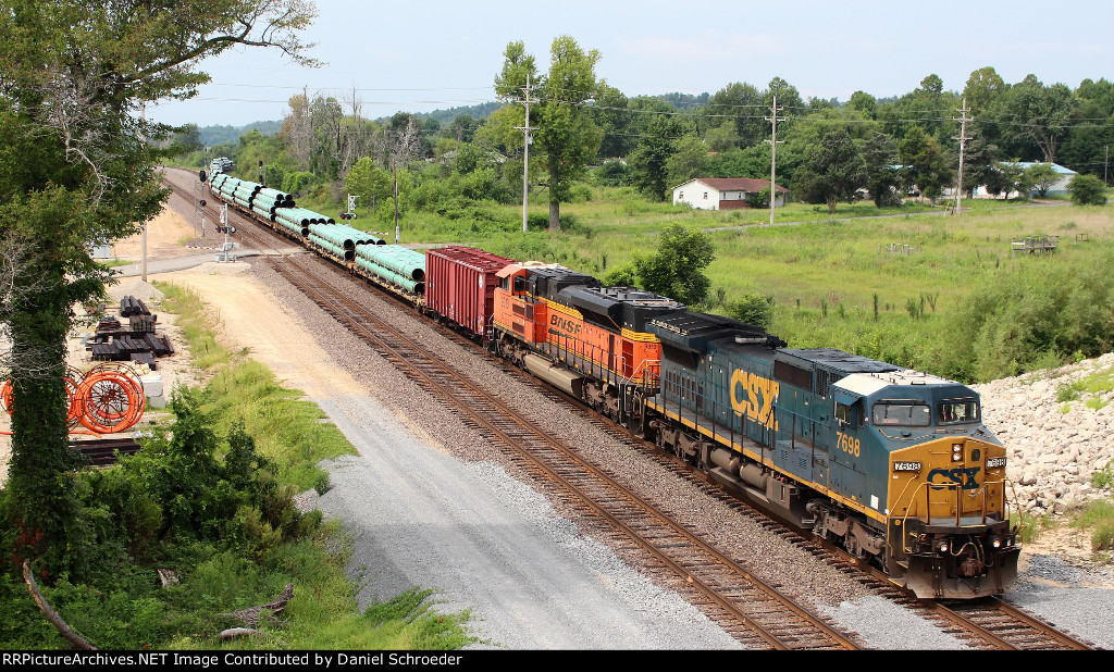 CSXT 7698 North